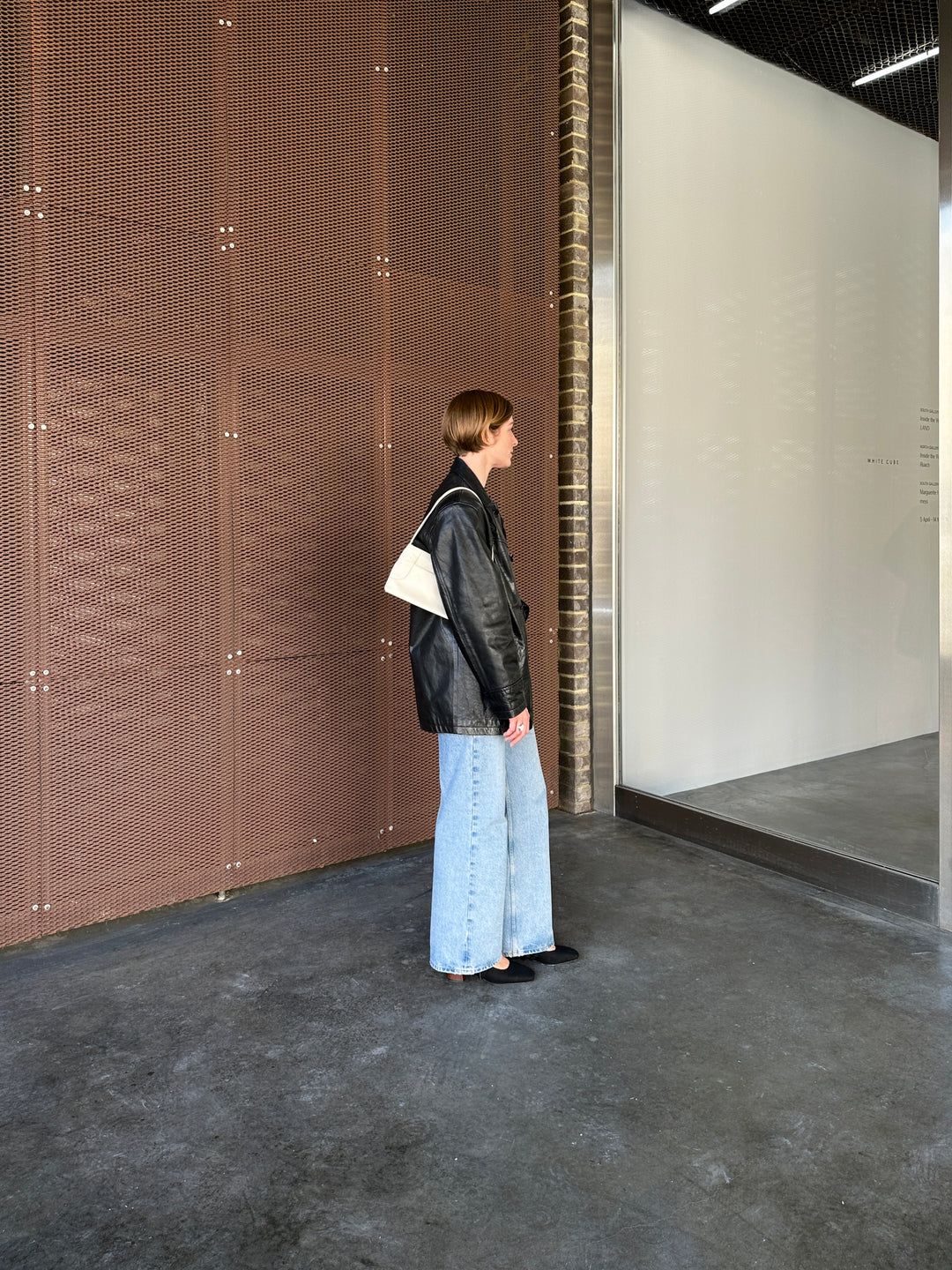 VANDRELAAR - Ruth Mary-Jane Pump, Dark Brown Suede Leather – VANDRÉLAAR